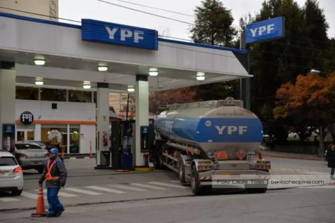 YPF aumentó un 7,5% promedio los precios en sus combustibles
